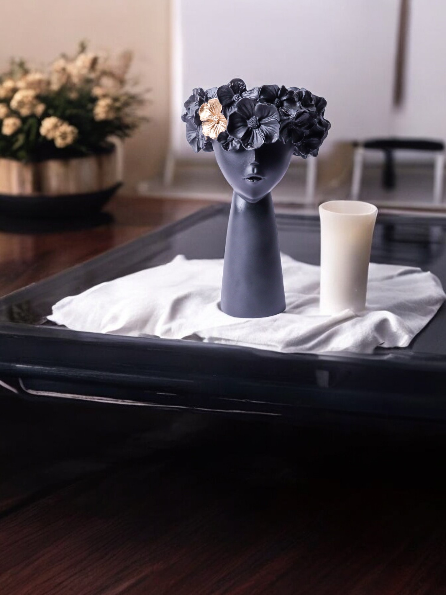 Charming Lady Vase - Elegant Home Decor for Stylish Interiors