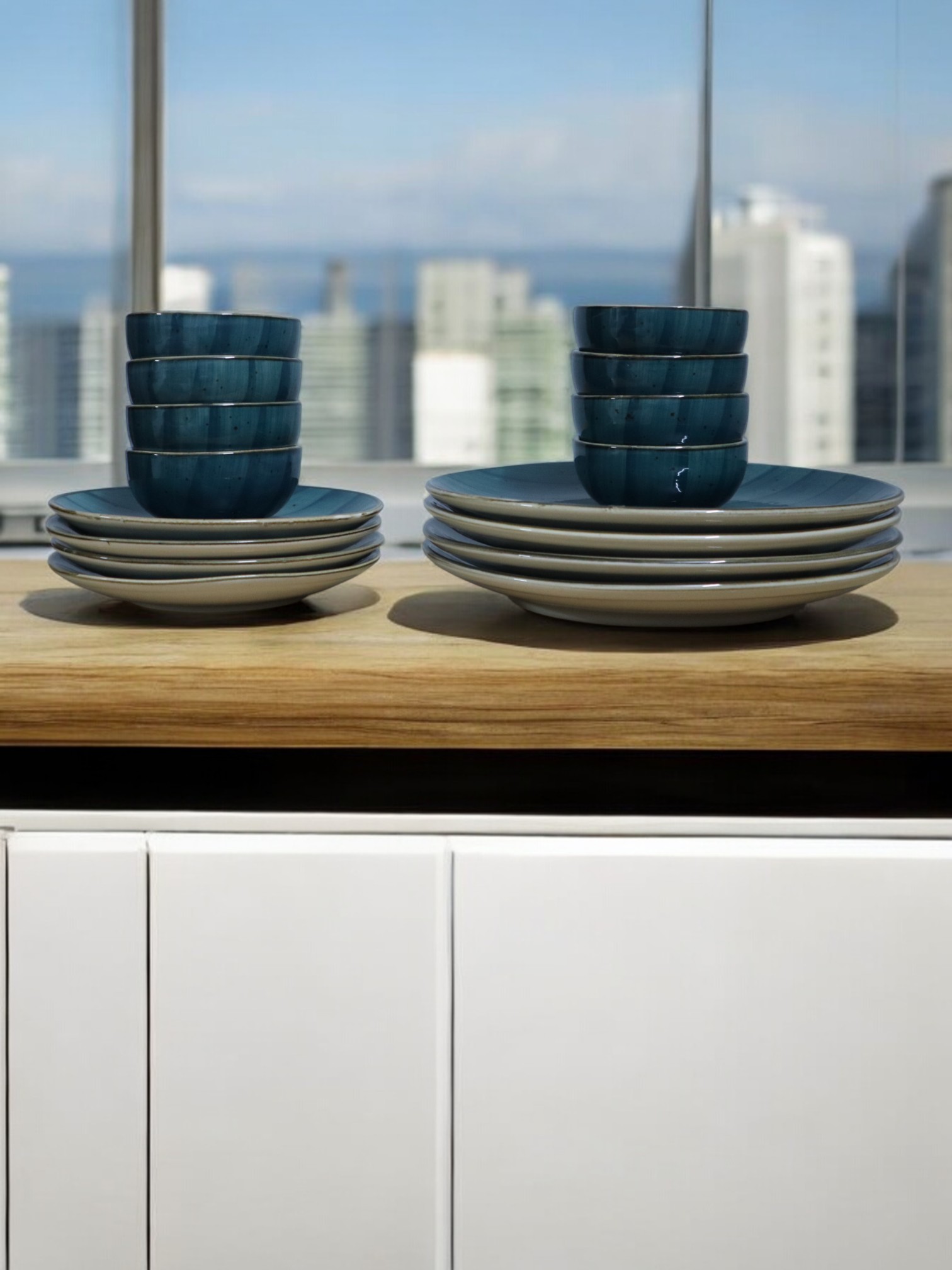 Emerald Luxe Dinner Set Elegant Tableware for Dining Experience