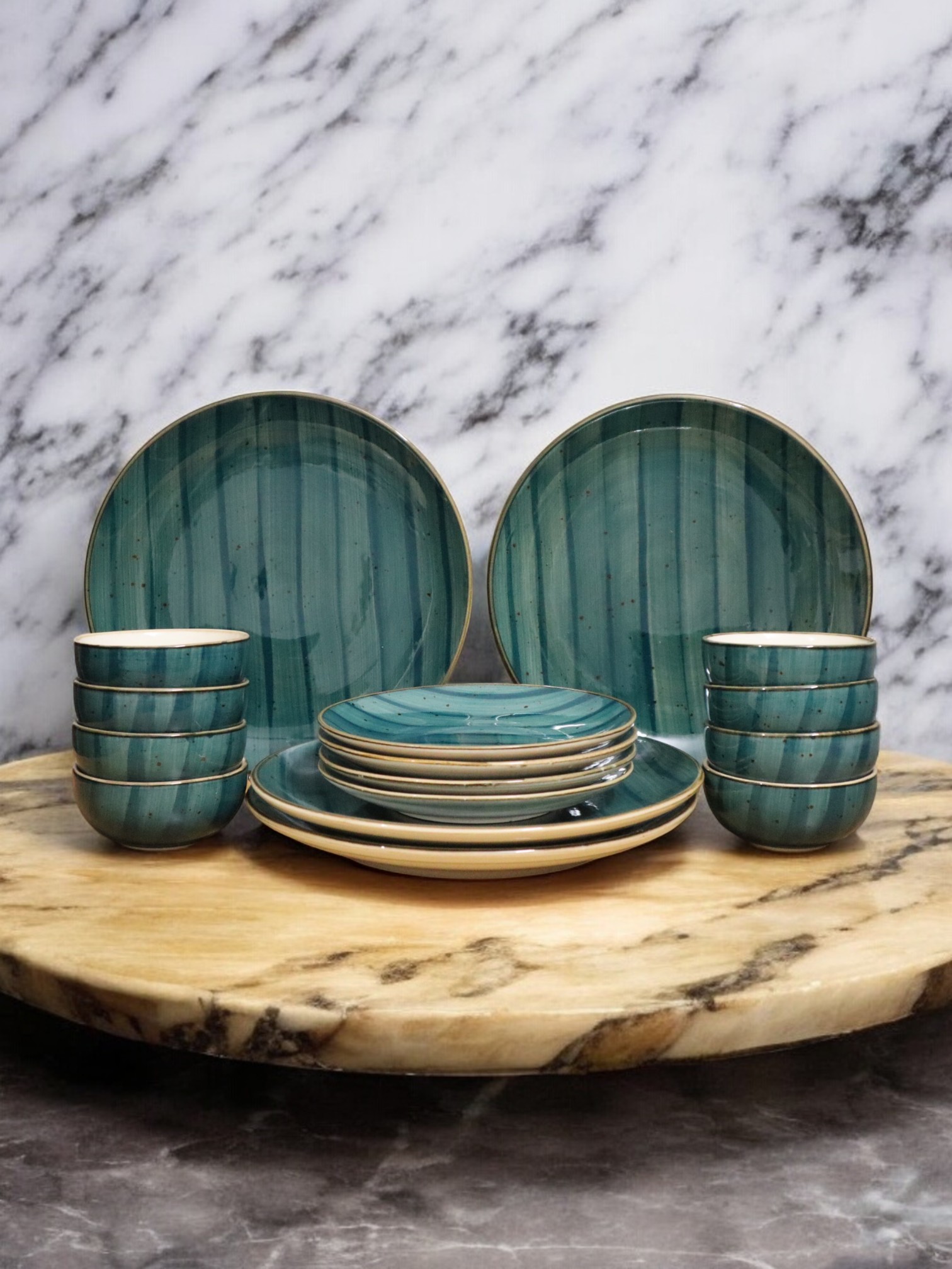 Emerald Luxe Dinner Set Elegant Tableware for Dining Experience